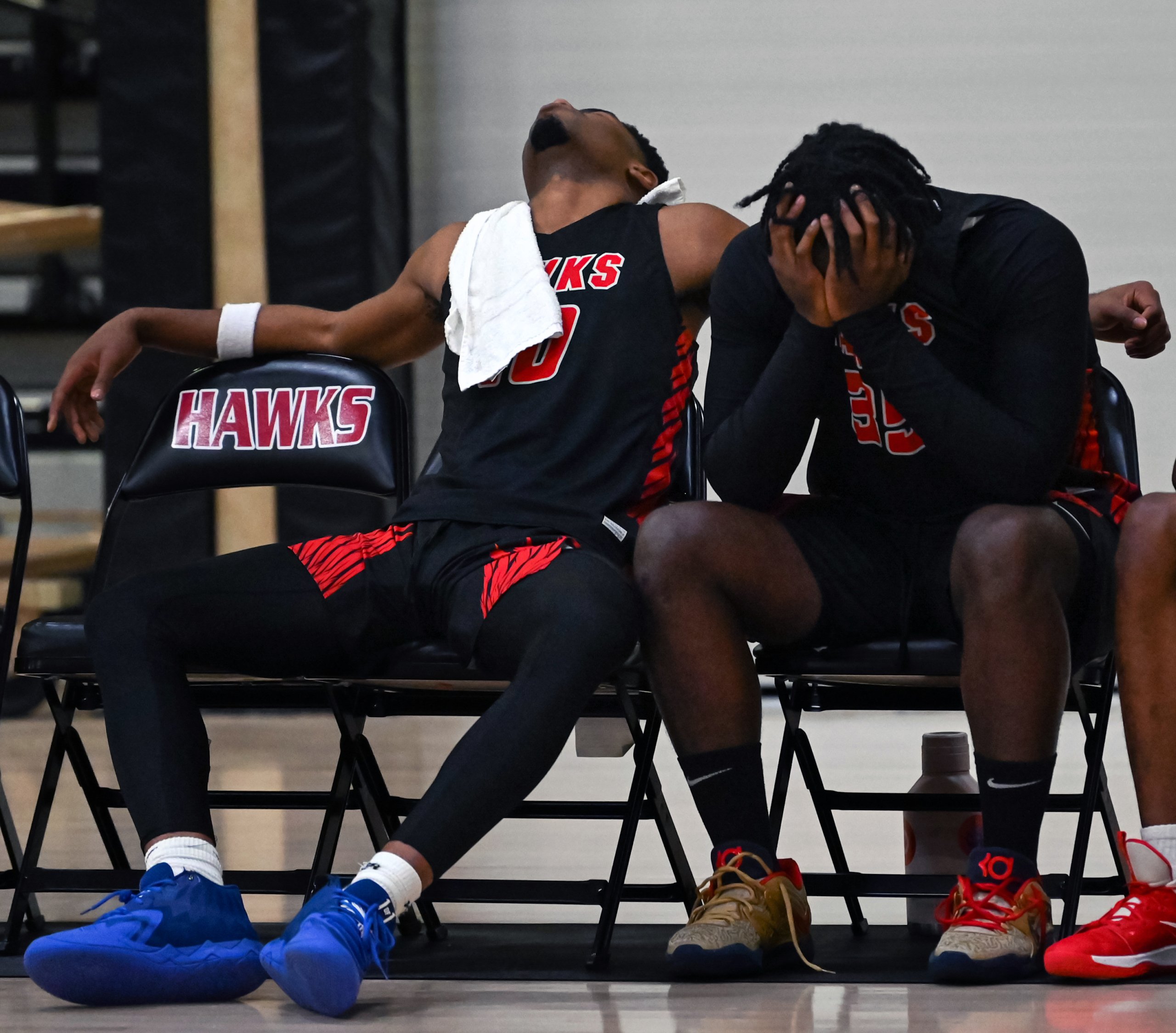 Hawks men zoned out of playoffs in first round – The Express
