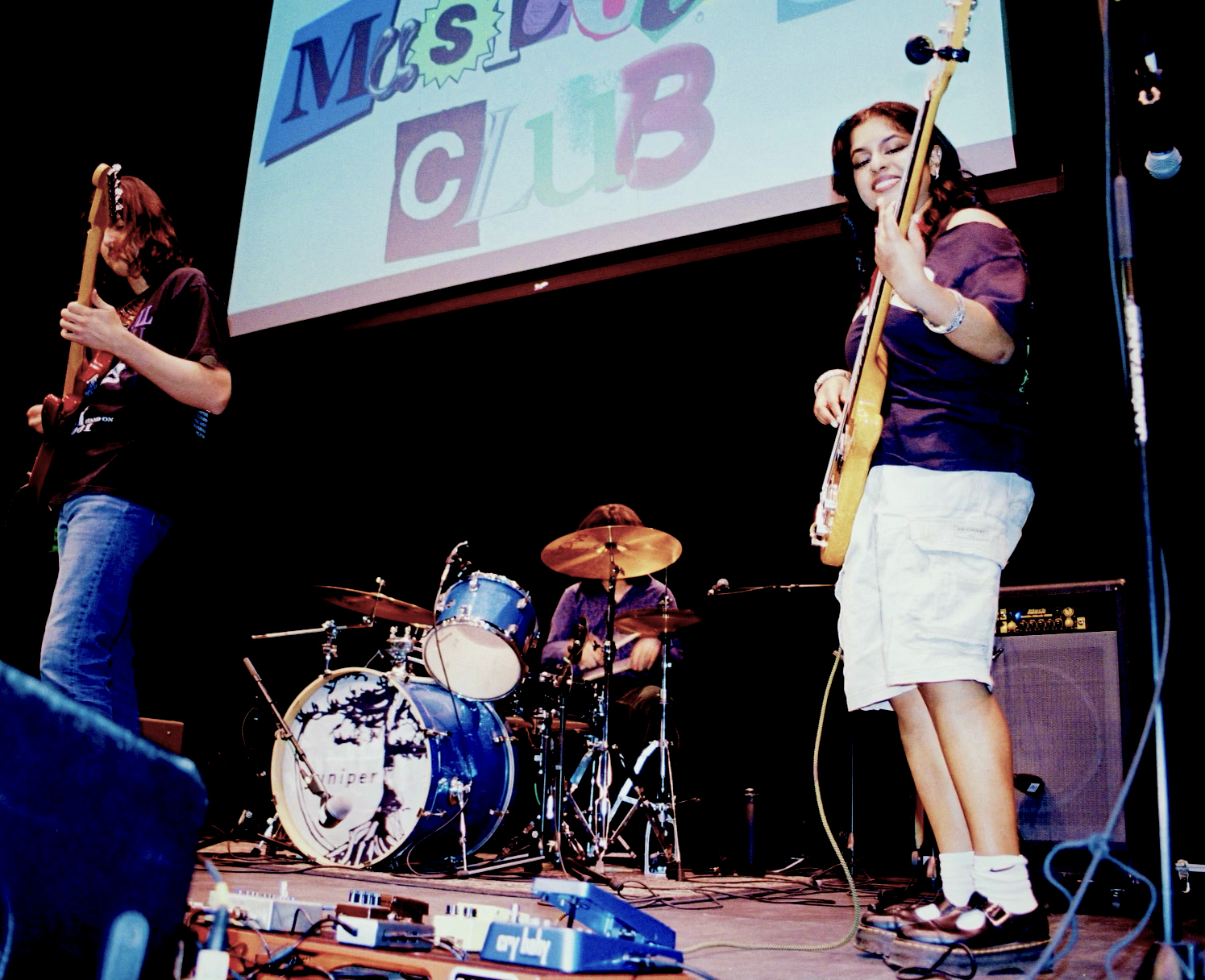 Bay Area punk scene takes over Black Box Theater – The Express